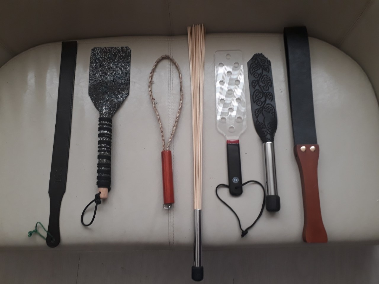 IMPLEMENTS – STINGING TAILS SPANKING PARTIES
